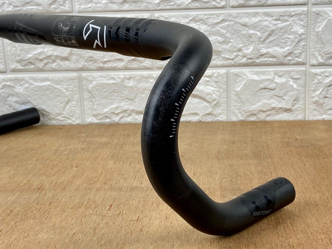 Shimano PRO VIBE Superlight Carbon Handlebar, Sports Equipment ...