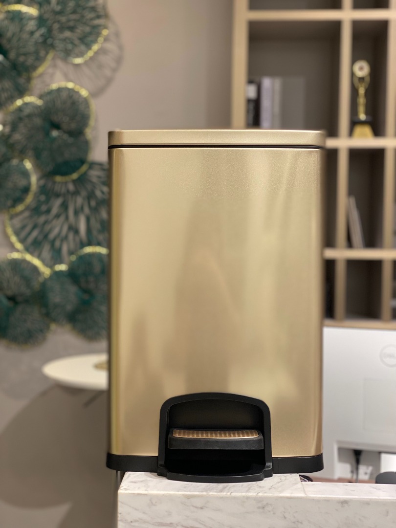 Soft Close Gold Dustbin 20L, Furniture & Home Living, Cleaning ...