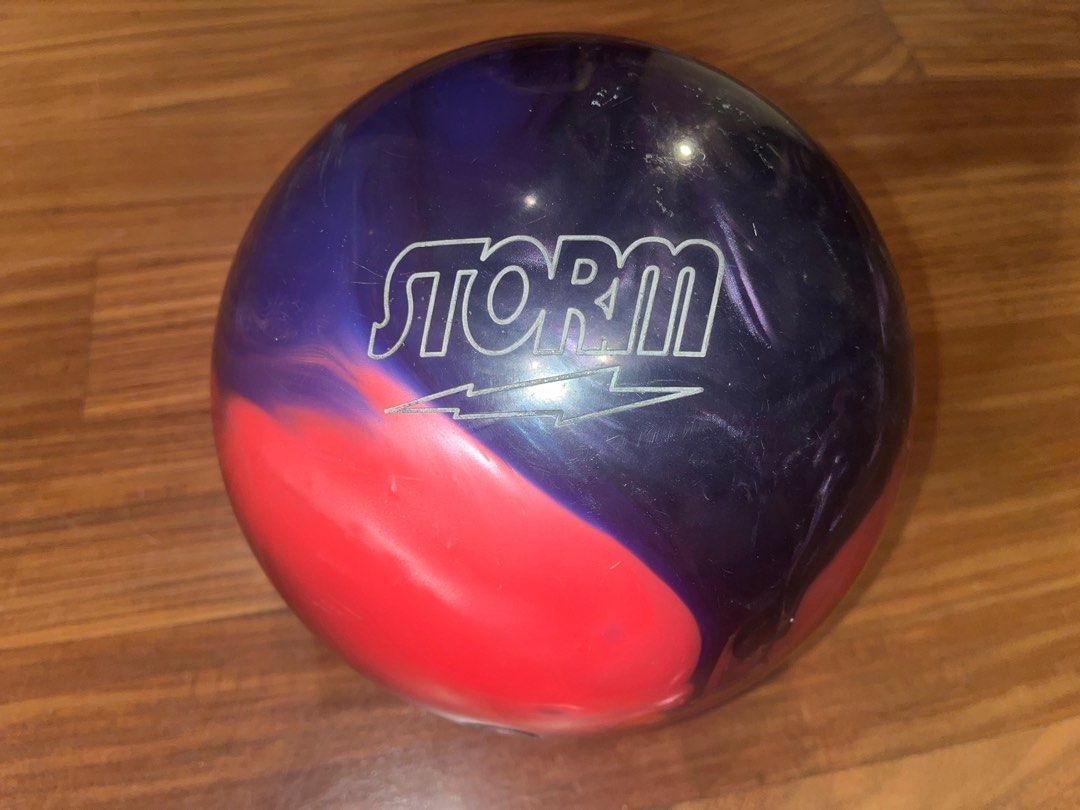 Storm Axiom Pro bowling ball 14 pounds, Sports Equipment, Sports ...