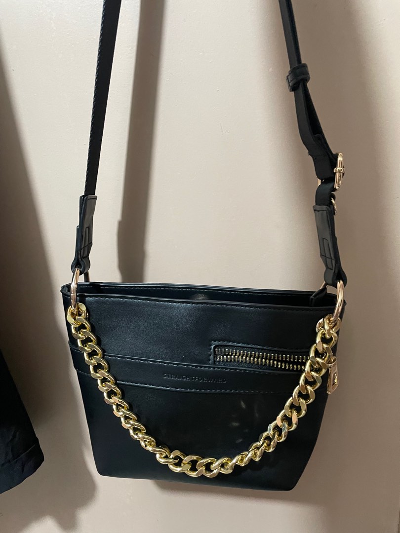 Straightforward bag, Women's Fashion, Bags & Wallets, Cross-body Bags ...