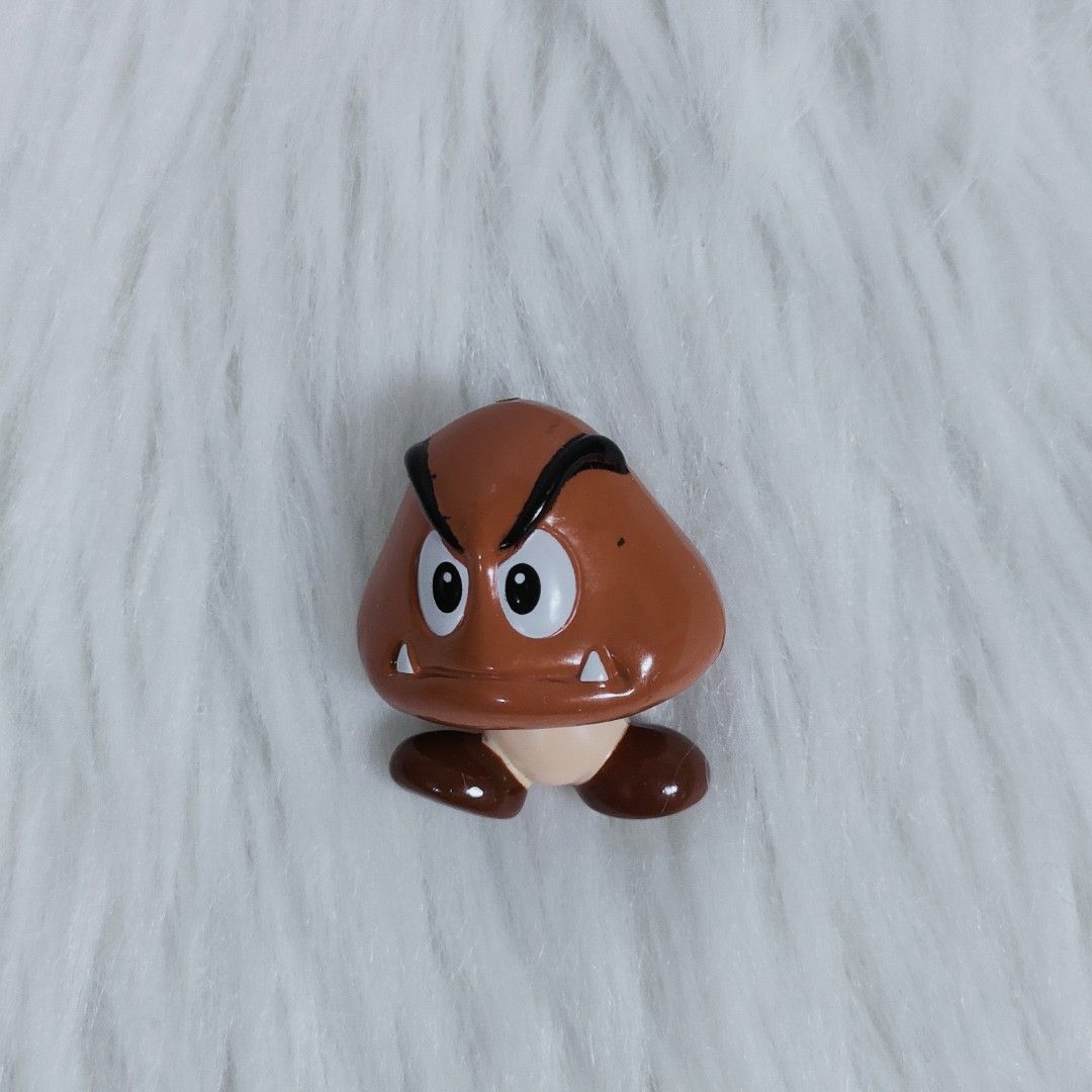 Super Mario Bros. Goomba Collectible Figure, Hobbies & Toys, Toys ...