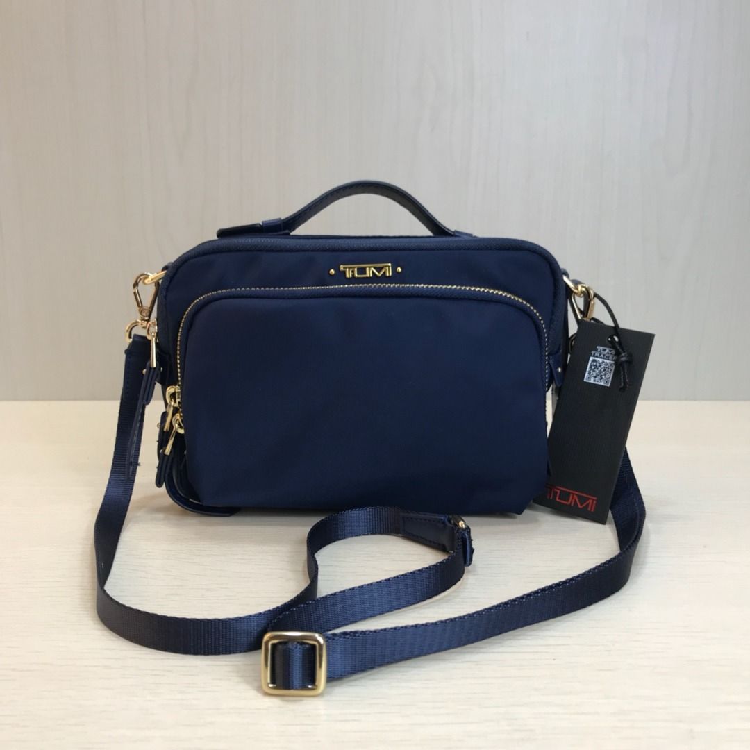 Tumi Voyageur Luanda Flight Bag, Women's Fashion, Bags & Wallets, Cross-body Bags on Carousell