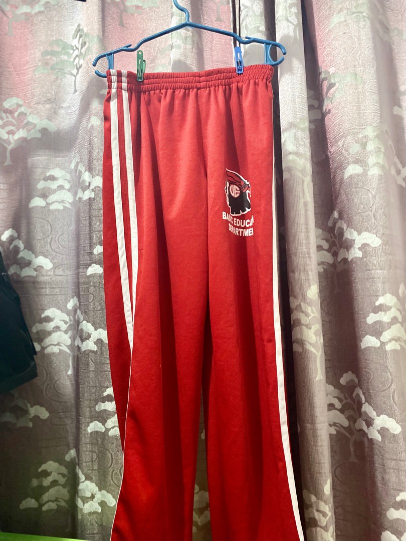UE P.E. PANTS on Carousell