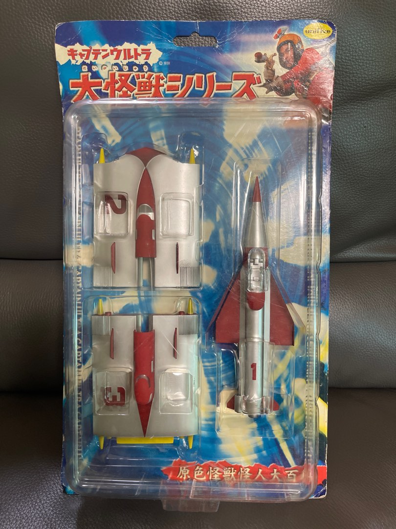 unitive吸塑超人戰機, 興趣及遊戲, 玩具 & 遊戲類 - Carousell