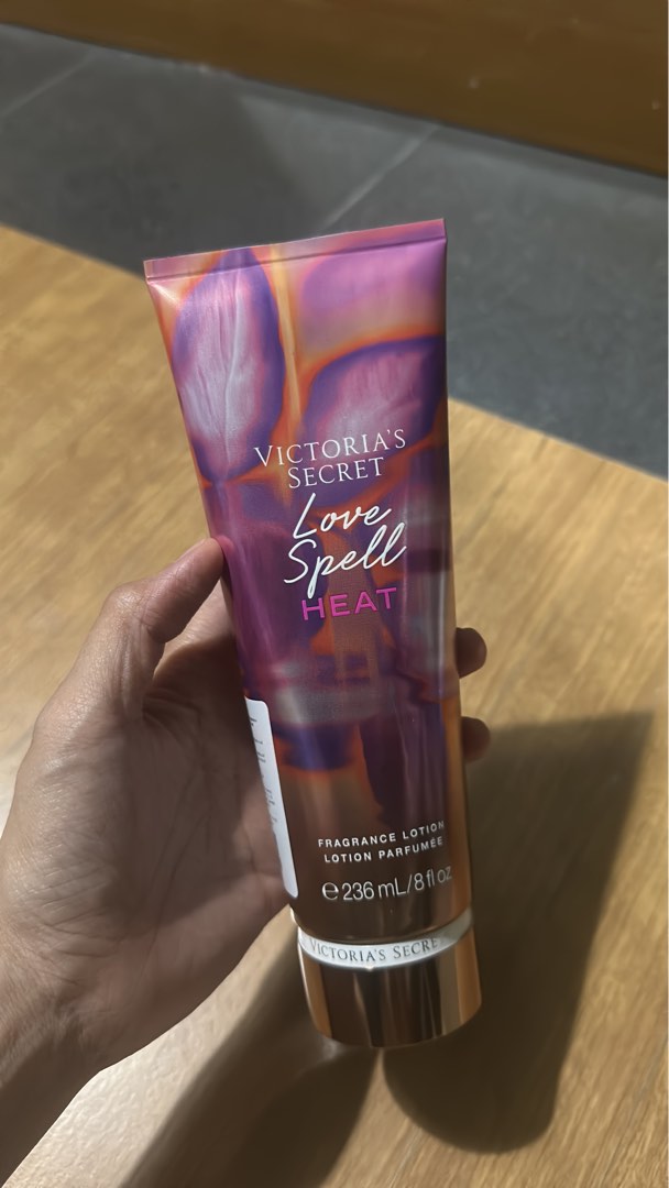 Victoria secret body lotion, Kesehatan & Kecantikan, Kulit, Sabun ...
