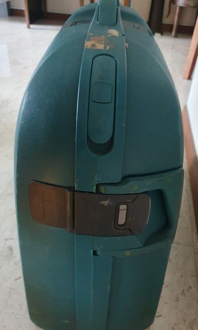 Vintage Samsonite Clamshell Suitcase, Hobbies & Toys, Travel, Luggage ...