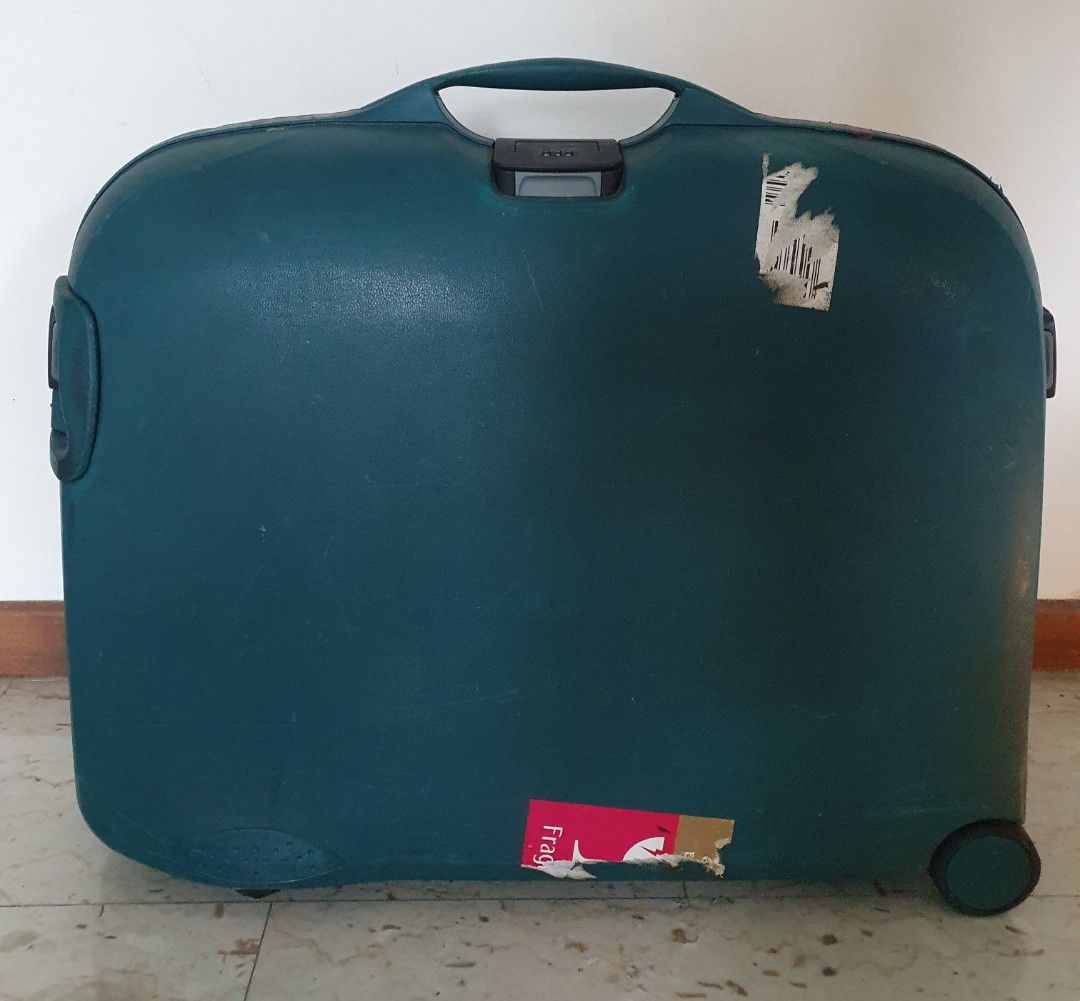 Vintage Samsonite Clam Shell Luggage, Hobbies & Toys, Travel, Luggage ...