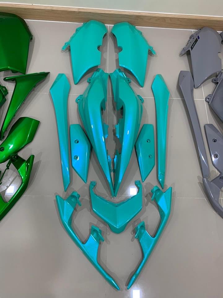 Xmax v1 new parts ori Coverset + aikka respray, Motorcycles, Motorcycle ...