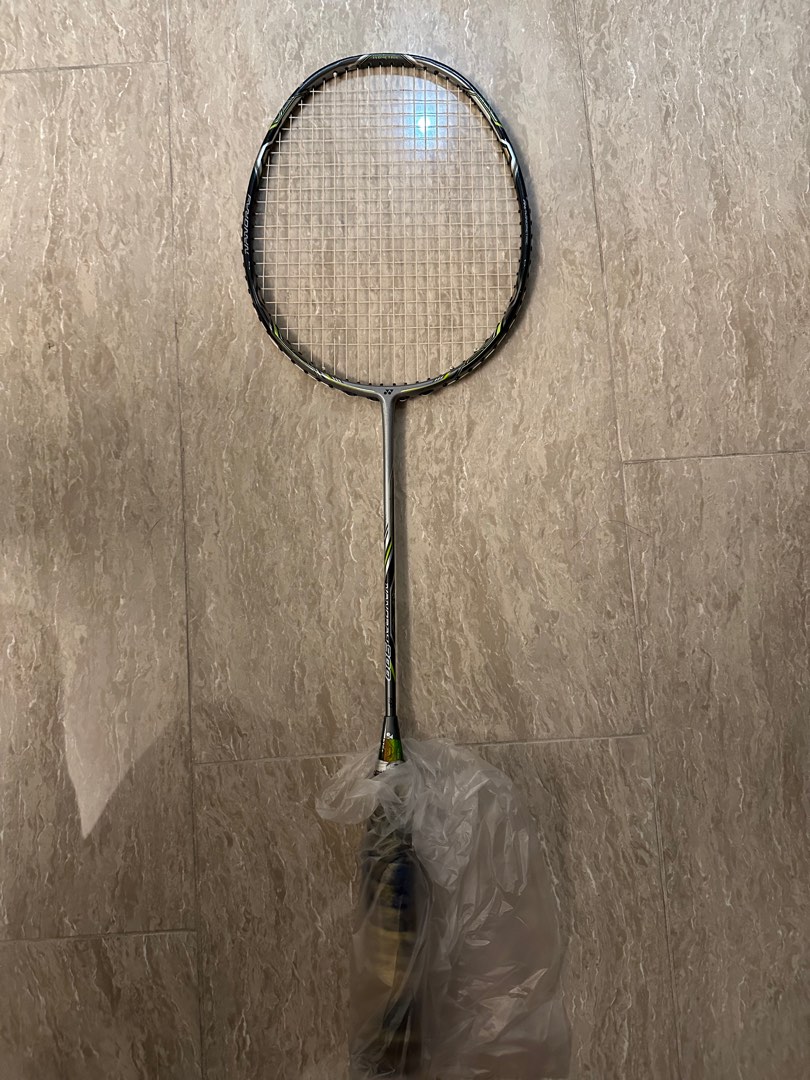 Yonex Nanoray 900, Sports Equipment, Sports & Games, Racket & Ball ...