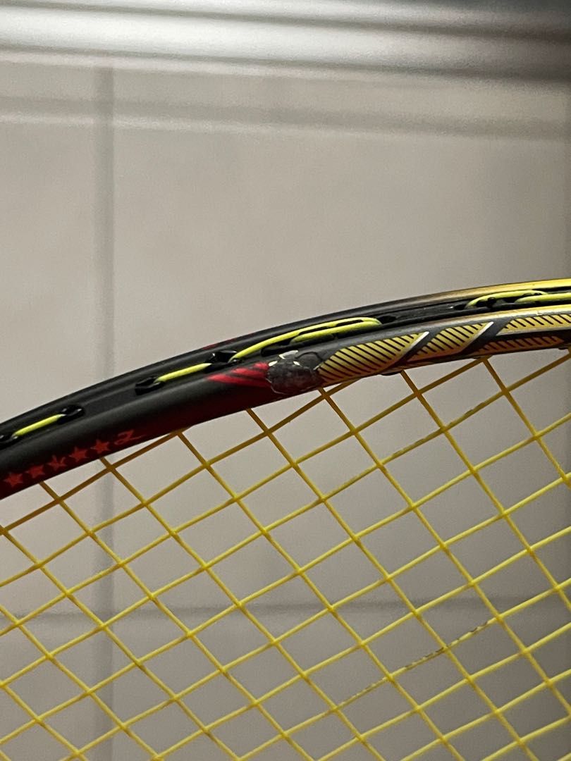 Yonex Voltric Z Force 2 Lin Dan Yellow 4UG5, Sports Equipment, Sports ...