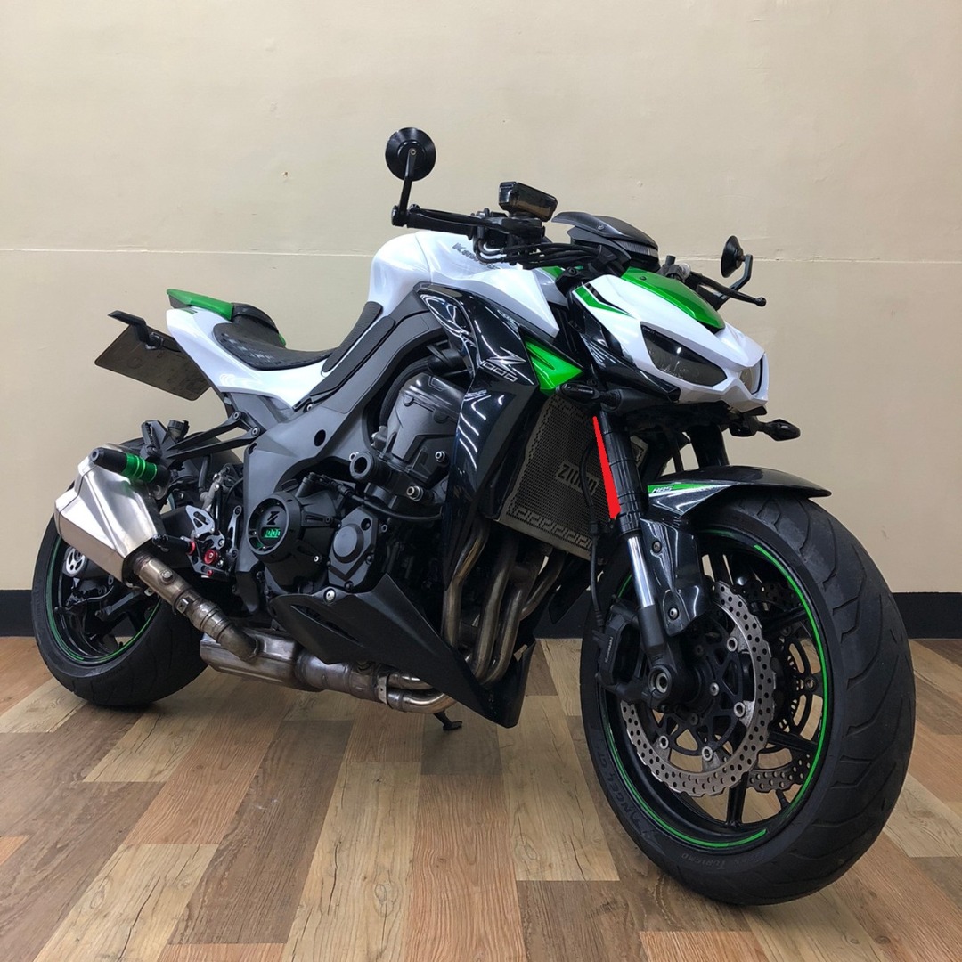 【售】2015 4代 Z1000 KAWASAKI 川崎 Z1000 {飛翔重車三民店}可全額貸 可車換車 Z1000, 機車, 新車在旋轉拍賣