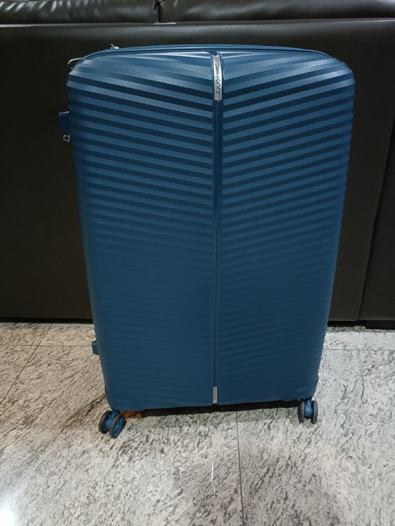 [Brand New] Samsonite Varro 30 Inch Luggage - Stylish and Durable ...