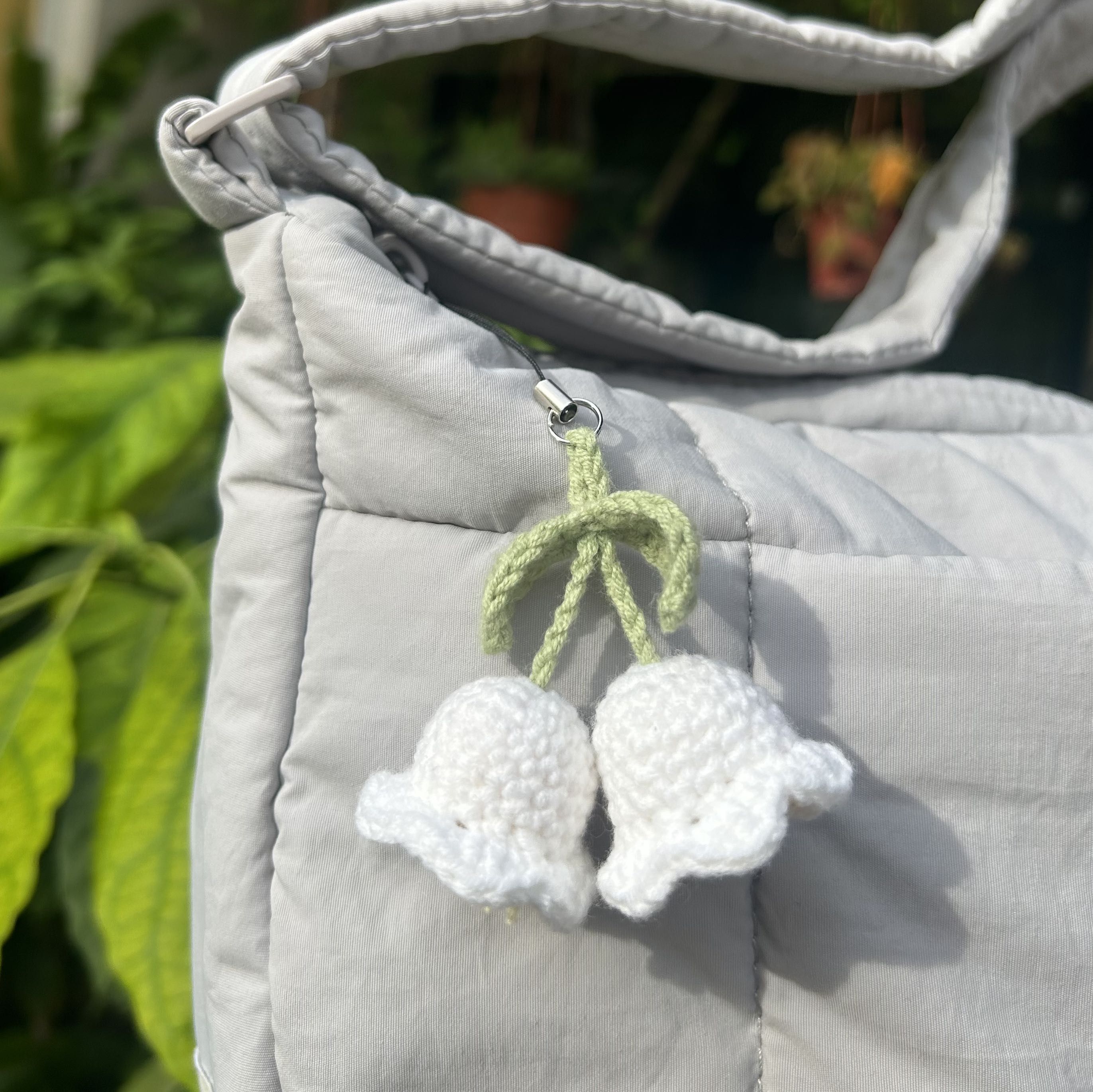 Crochet Flower Keychain, Hobbies & Toys, Stationery & Craft, Handmade ...