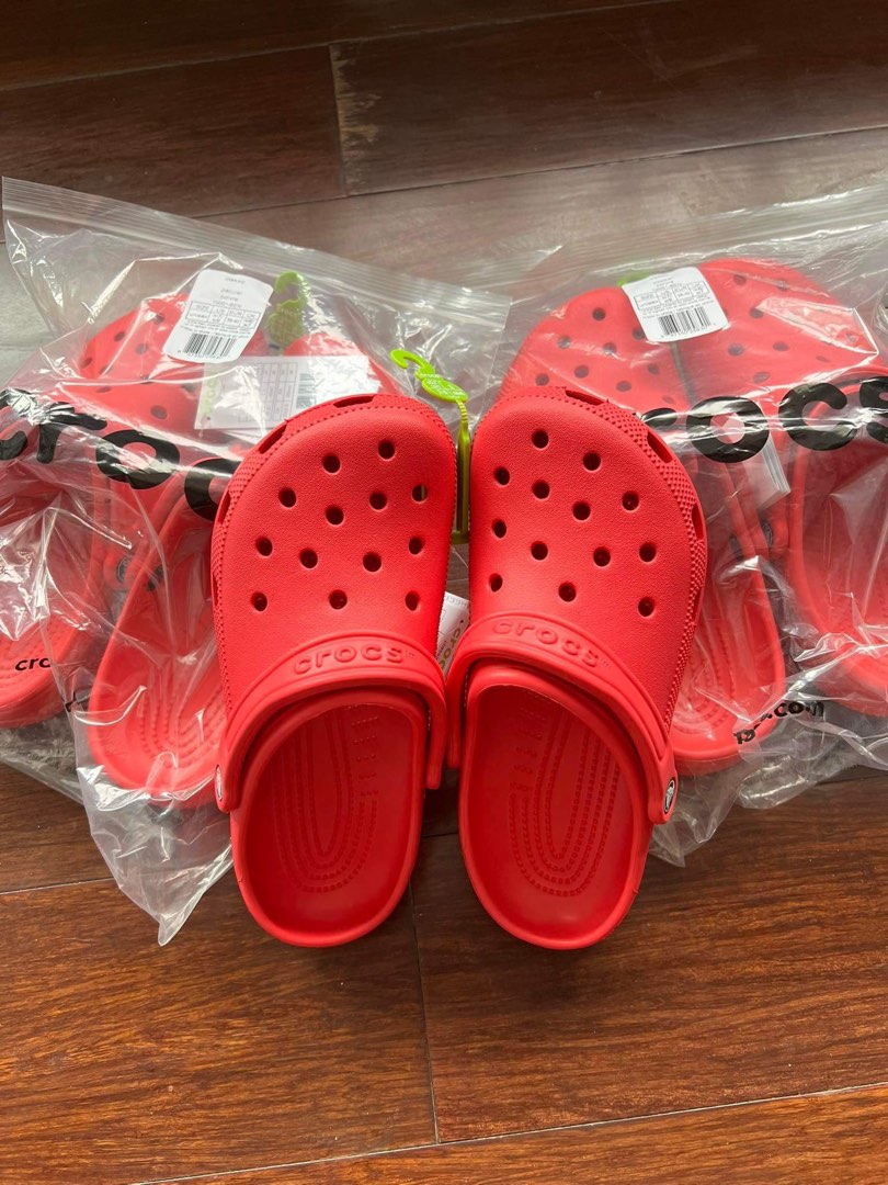 Crocs Classic Clog in Pepper Red, Women's Fashion, Footwear, Slippers ...
