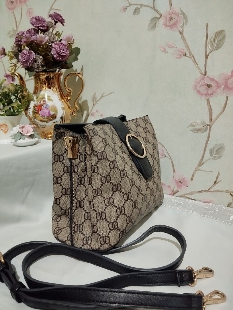 Dusto Sling Bag on Carousell