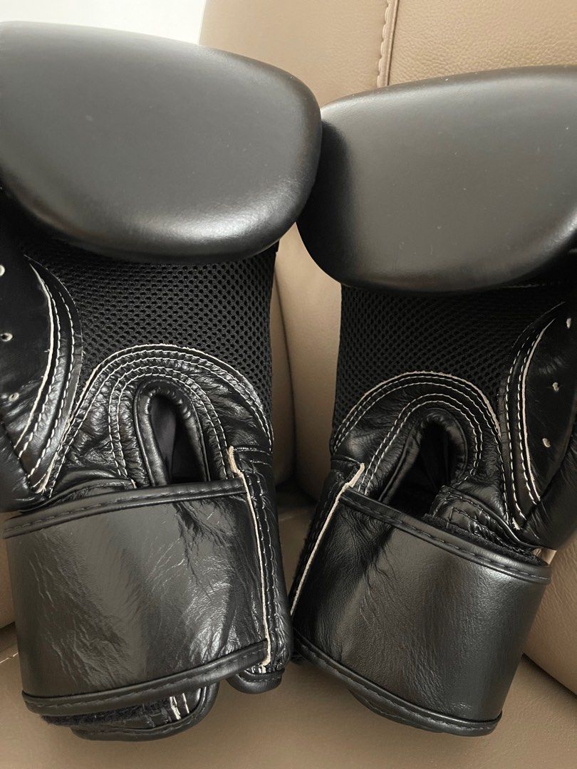 FAIRTEX 12 OZ BLACK BOXING GLOVES, Sports Equipment, Other Sports ...