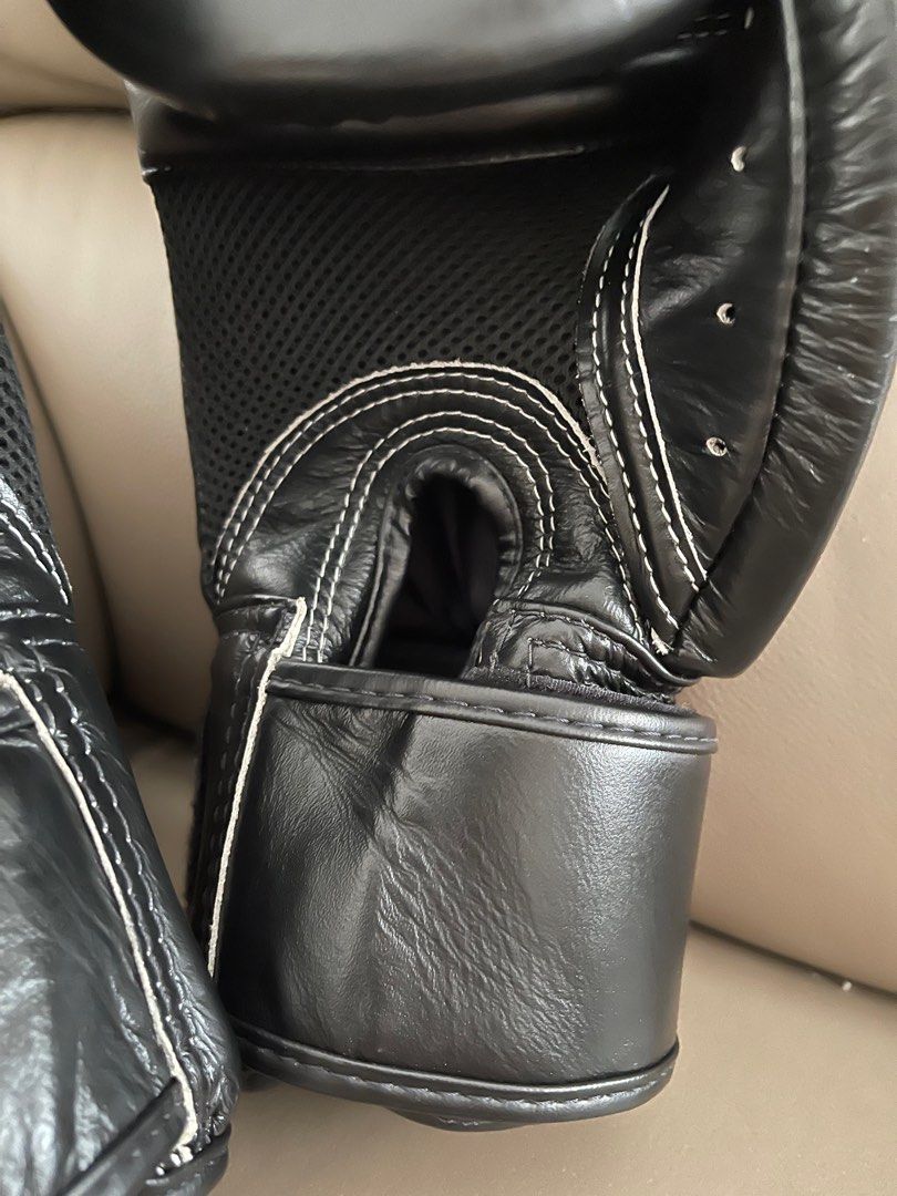 FAIRTEX 12 OZ BLACK BOXING GLOVES, Sports Equipment, Other Sports ...