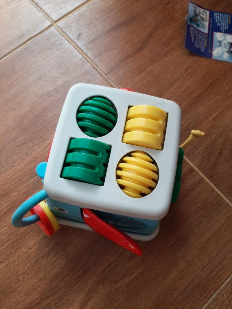 Fisher price take & turn activity cube, Toys & Collectibles, Mainan di ...