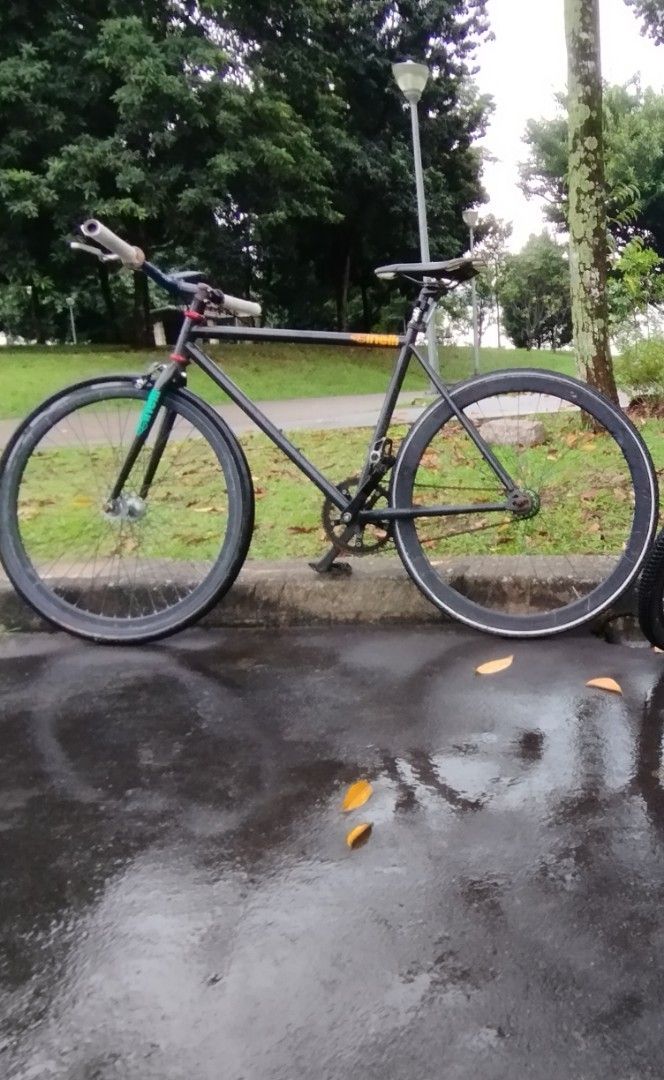 Fixie bike, Sports Equipment, Bicycles & Parts, Bicycles on Carousell