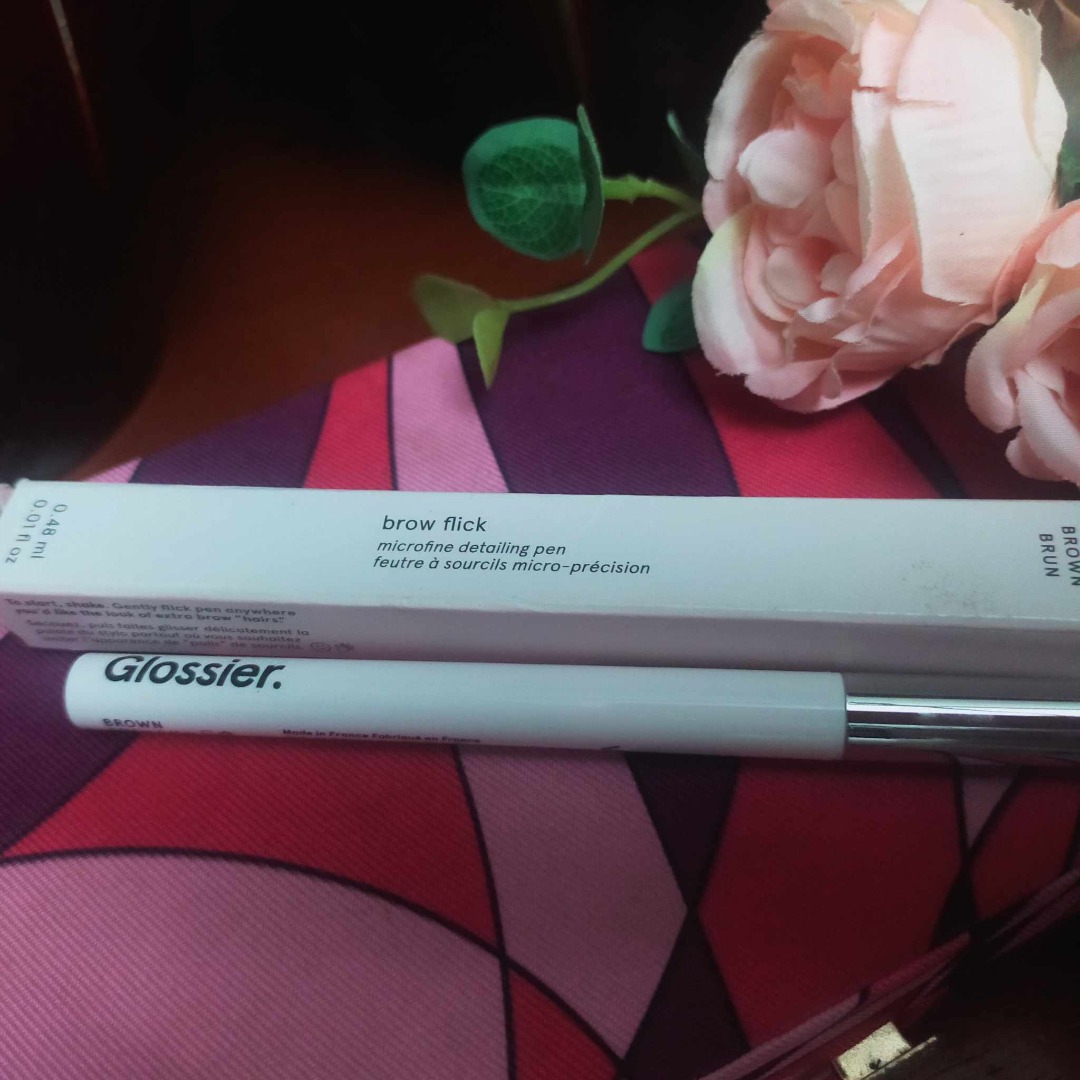 Glossier Brow Flick Microfine Detailing Pen - Brown Bun, Beauty ...