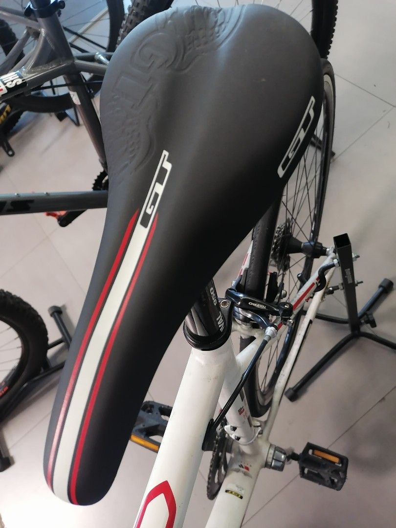 GT 1 Series Hybrid Bike, 18 speed, like new conditon + warranty, Sports ...