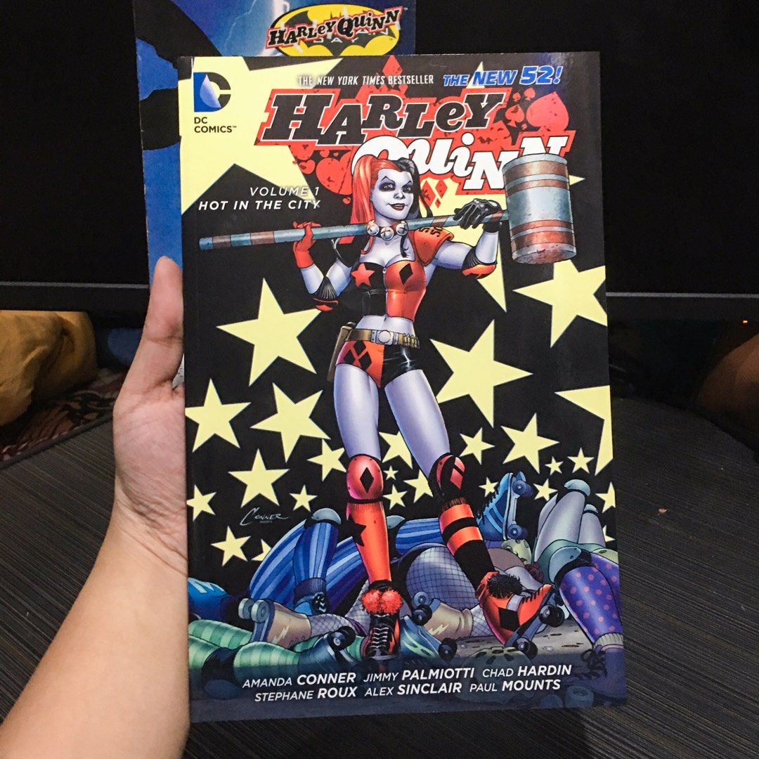 Harley Quinn (New 52) Volume 1: Hot in the City (Hardcover) w/ FREE Harley Quinn: Batman Day ...