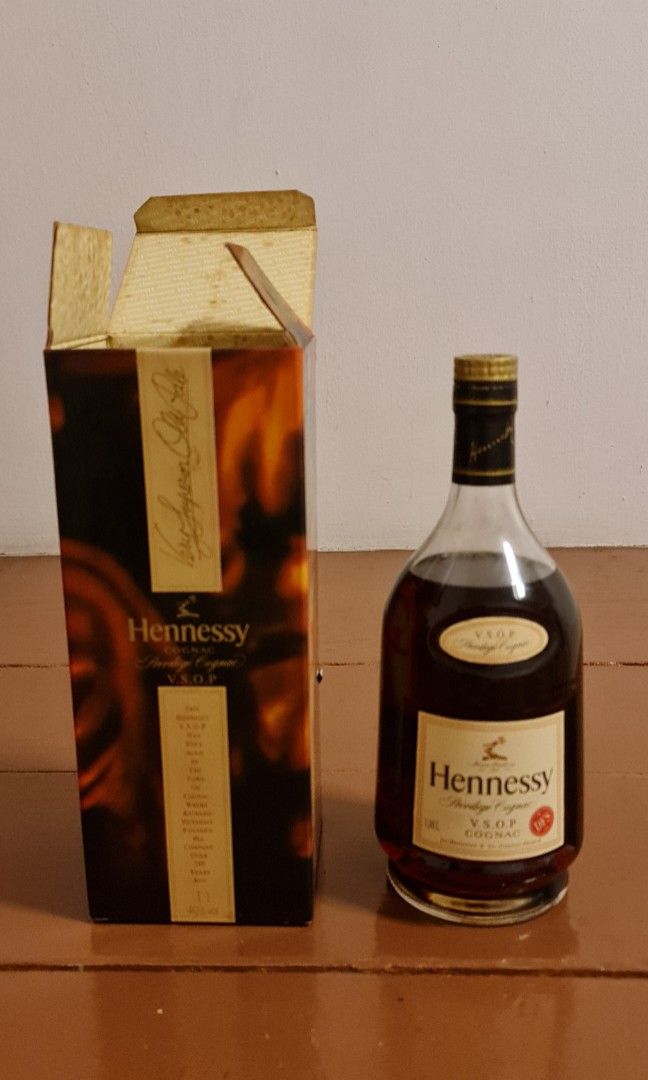 Hennessy VSOP Privilege Cognac, Food & Drinks, Alcoholic Beverages on Carousell