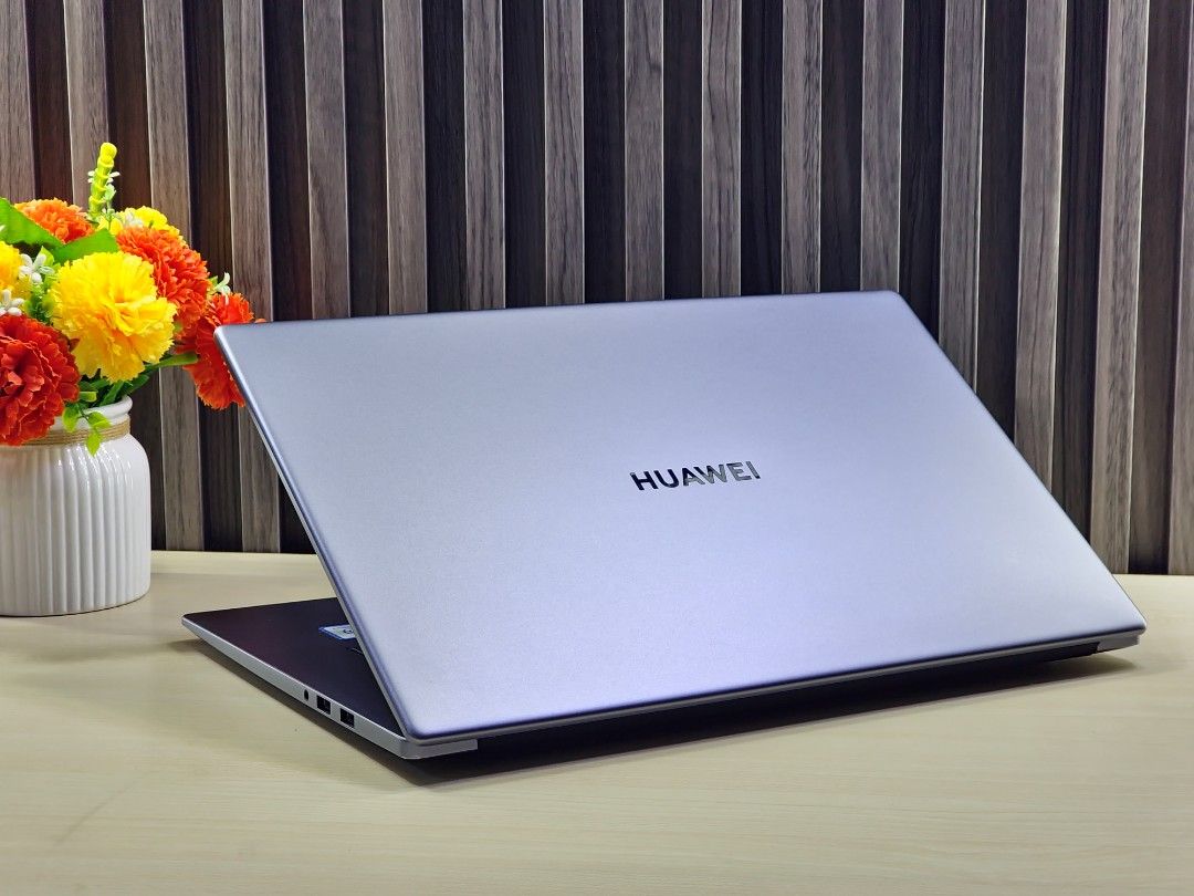 Huawei Matebook BOHK-WAX9X D15 AMD ryzen 5 3500U, 8Gb Ram 256Gb NVMe ...