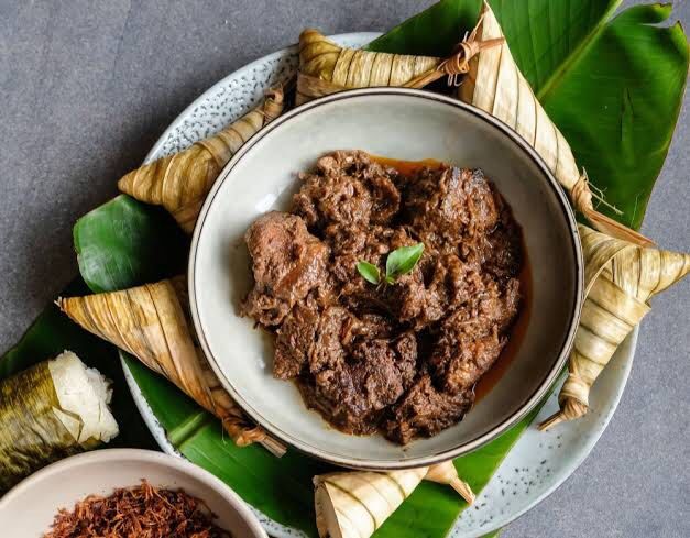 indonesian food / rendang or dendeng from indo, Food & Drinks, Local ...