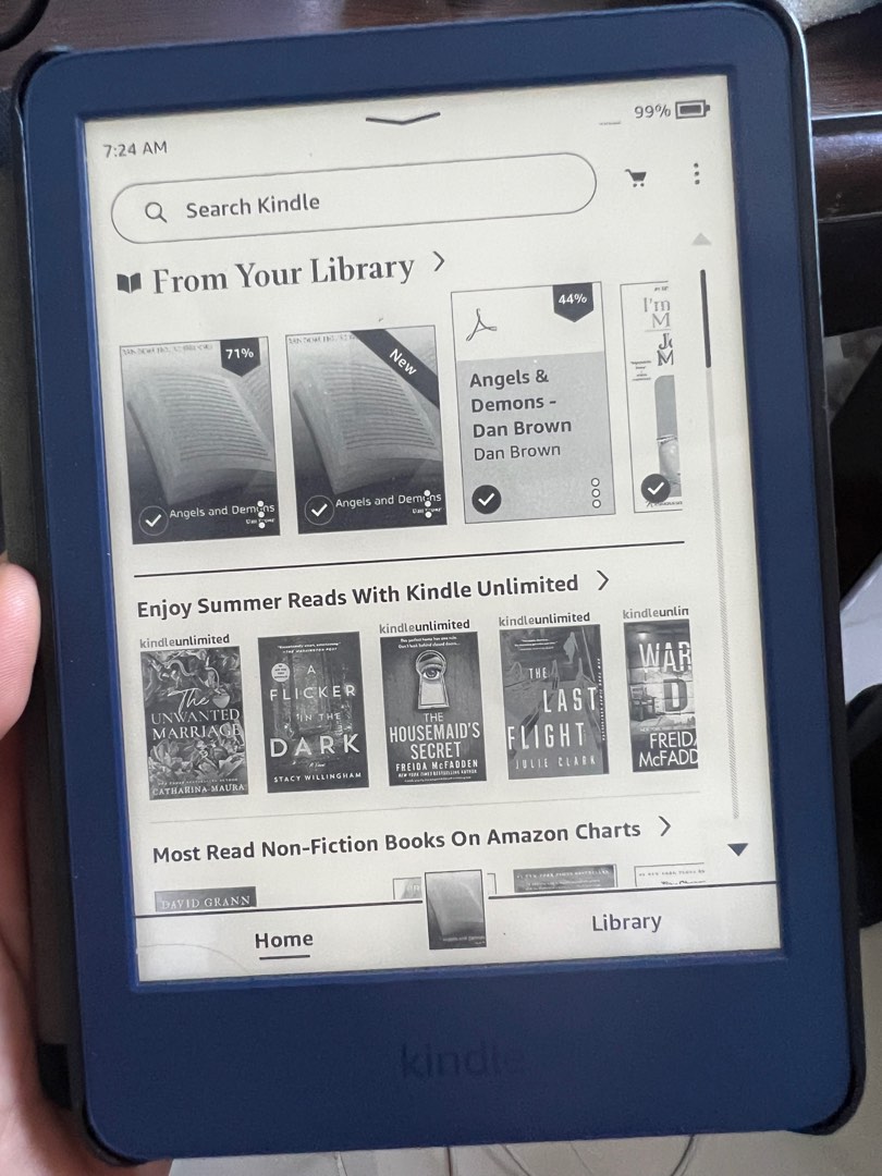 Kindle Basic 2022 16GB in Denim on Carousell