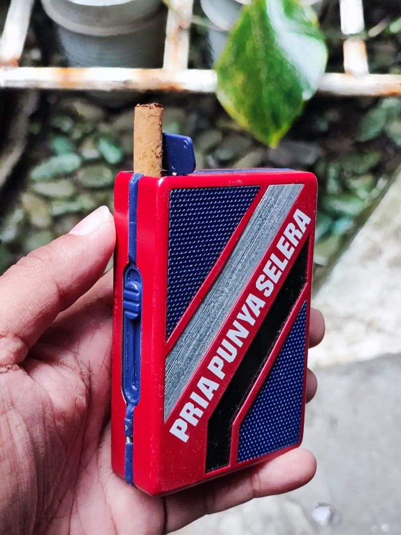 Kotak Wadah Rokok Vintage Gudang Garam Pria Punya Selera NOS, Antik ...