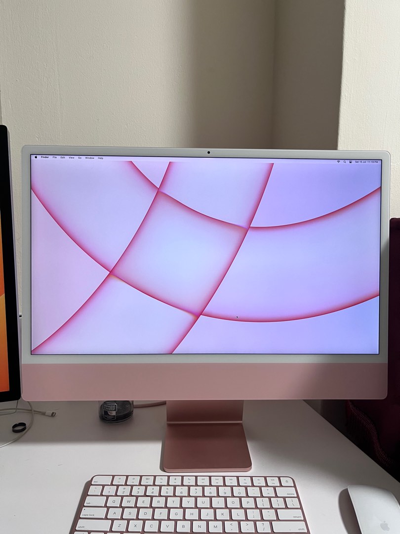 Apple M1 iMac 8gb (Dec 2022), Computers & Tech, Desktops on Carousell