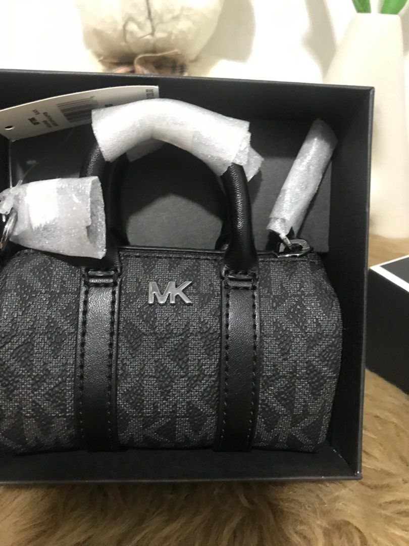 Michael Kors coin purse/micro duffle key fob on Carousell