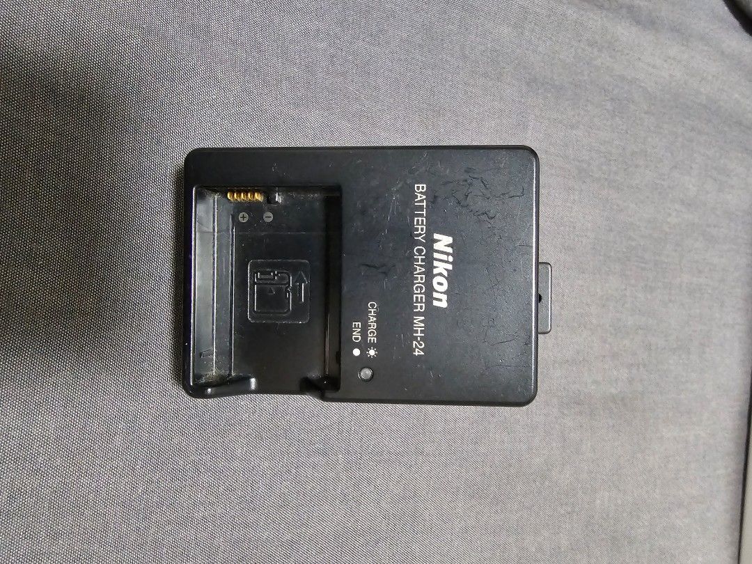 Nikon MH-24 Battery Charger, Photography, Photography Accessories ...