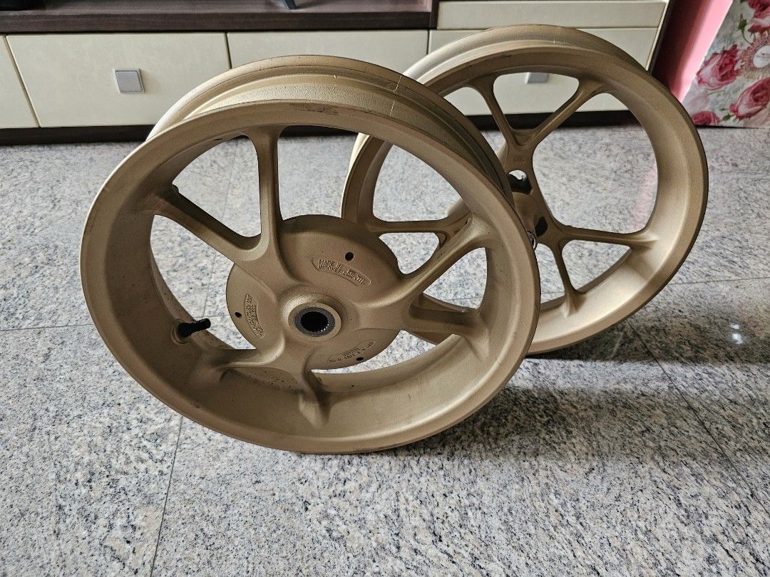 Aerox Rim Orginal, Motorcycles, Motorcycle Accessories on Carousell