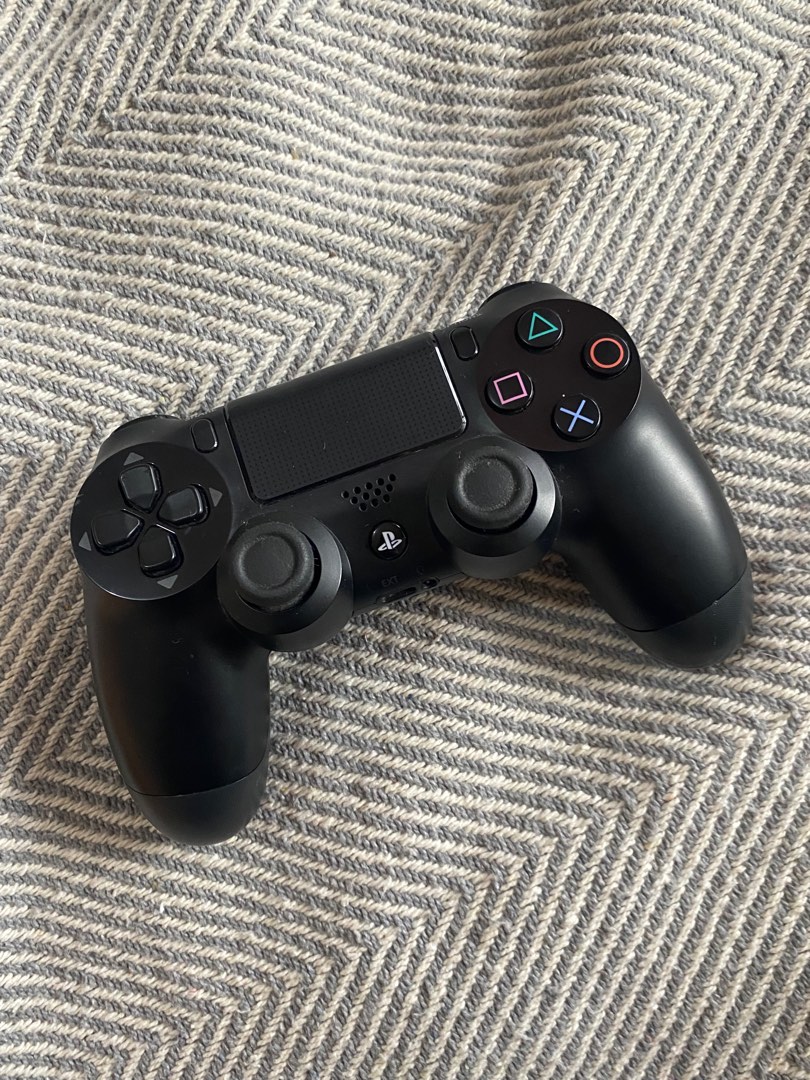 (Original) PS4 Controller on Carousell