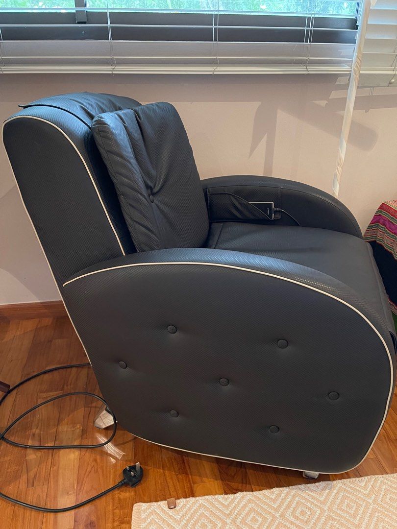 Osim uDiva Massage Chair, Health & Nutrition, Massage Devices on Carousell