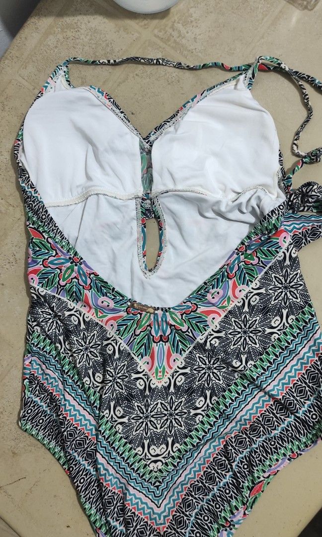 Padded One Piece, Women's Fashion, Swimwear, Bikinis & Swimsuits on ...