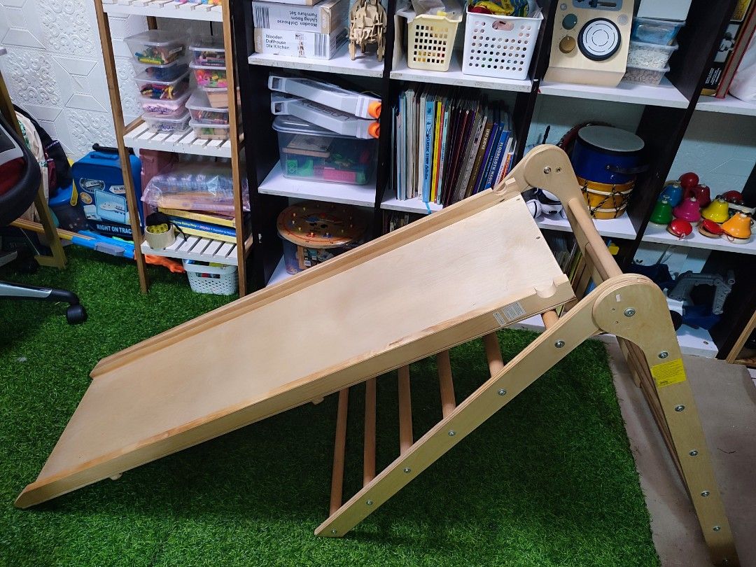 Pikler triangle with slide and reversible ramp on Carousell
