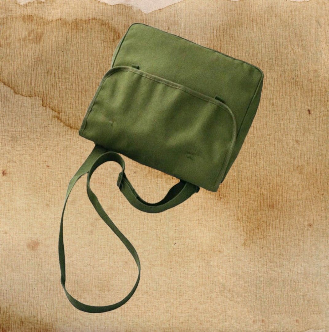 RARE Beg Galas Tepi Sekolah Dulu Old School 80an, Men's Fashion, Bags ...