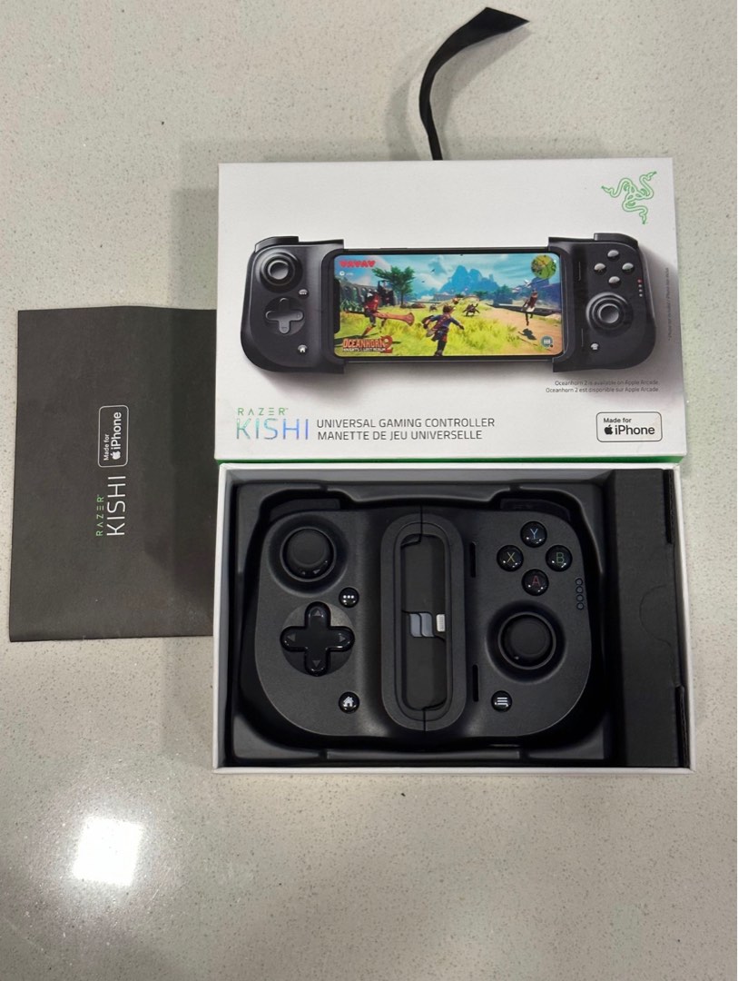 Razer Kishi v1 for iPhone Almost New With Box, Video Gaming, Gaming ...