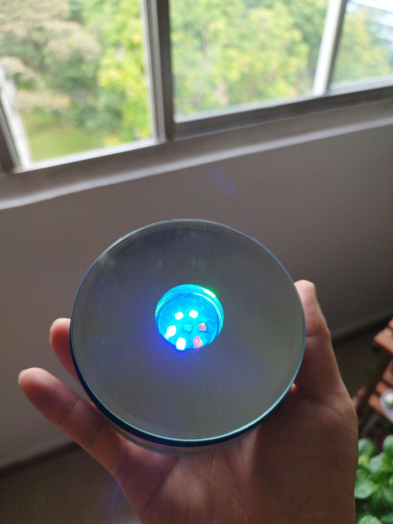 Rotating turning mirror stage display miniature figruine, Hobbies ...