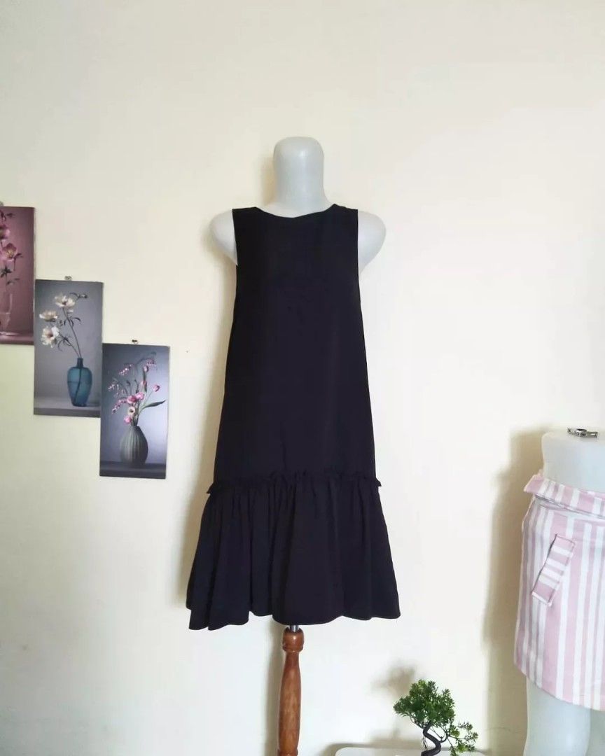 Rufle midi dress premium tebel like new, Fesyen Wanita, Pakaian Wanita ...