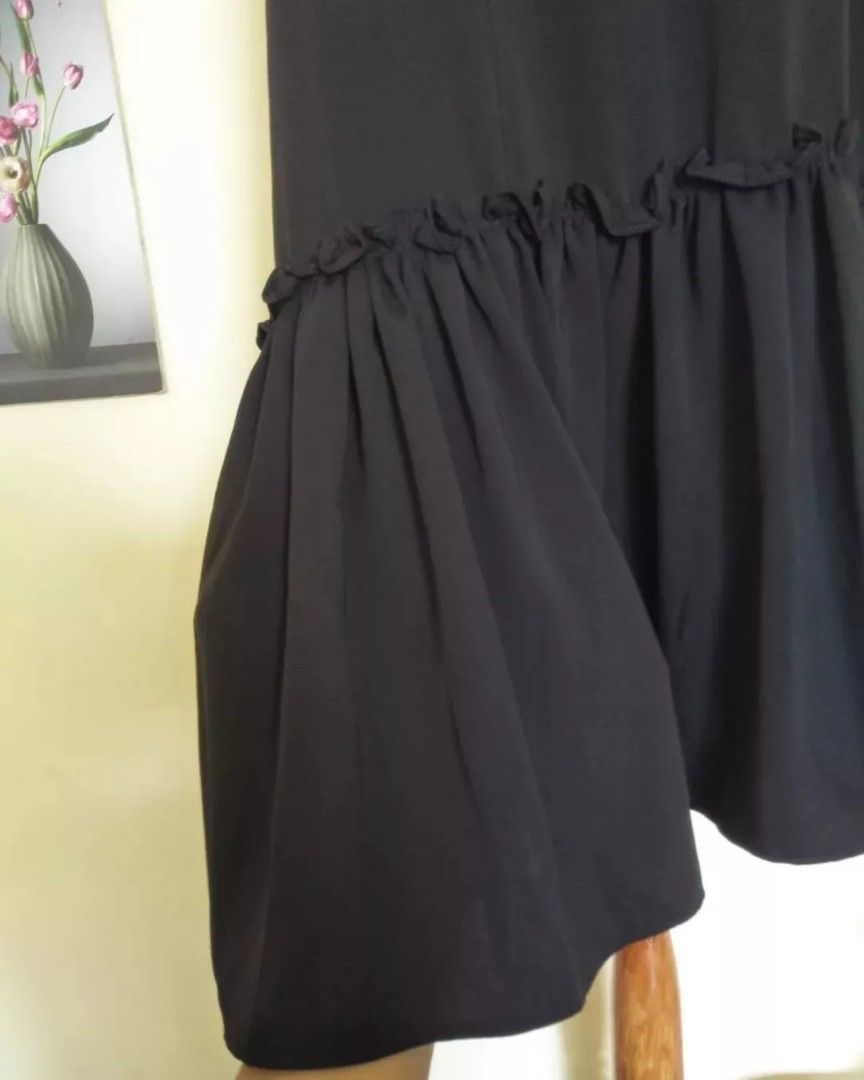 Rufle midi dress premium tebel like new on Carousell
