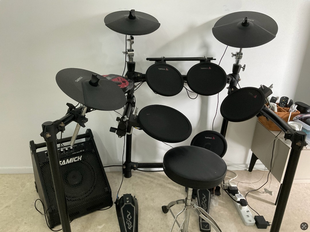 Samick drum, Hobbies & Toys, Music & Media, Musical Instruments on ...