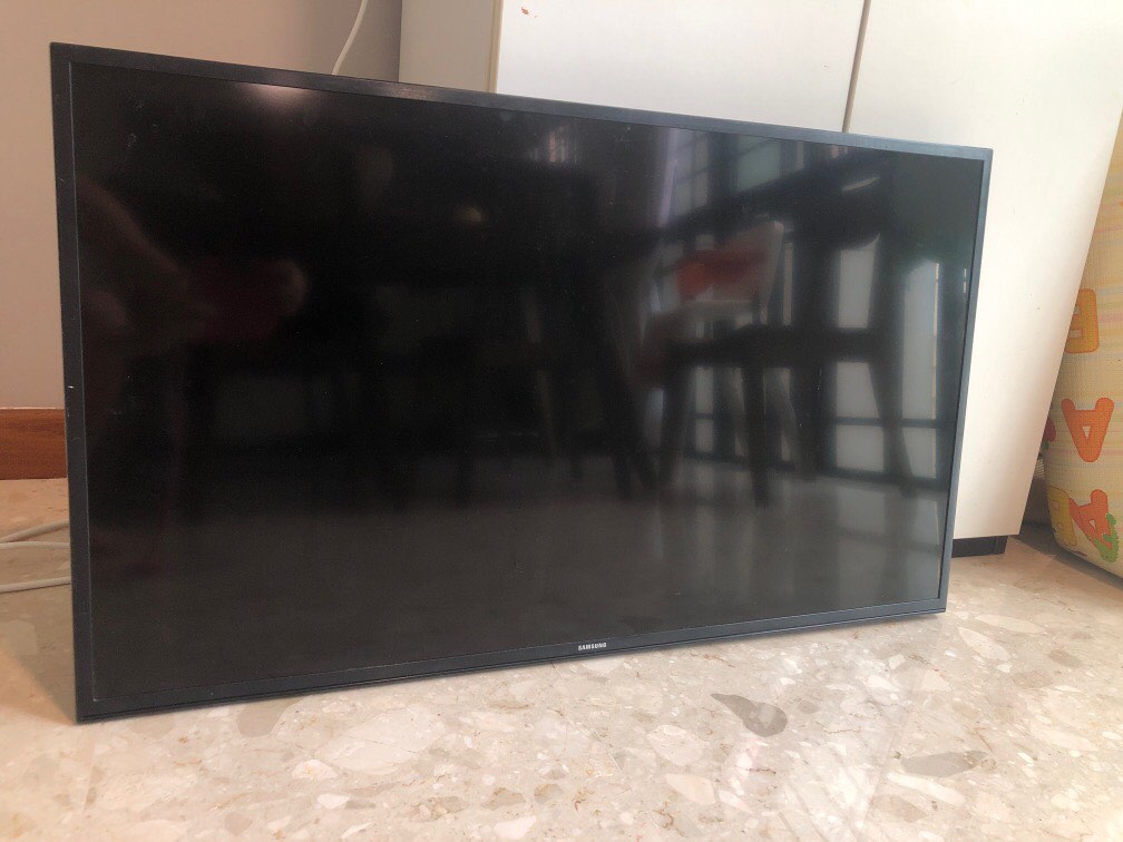 Samsung TV - 40 inch, TV & Home Appliances, TV & Entertainment, TV on ...