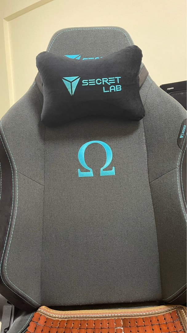 Secret lab gaming chair, Furniture & Home Living, Furniture, Chairs on ...