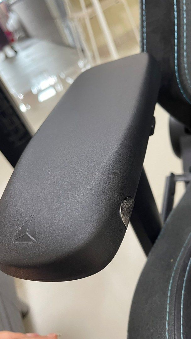 Secret lab gaming chair, Furniture & Home Living, Furniture, Chairs on ...