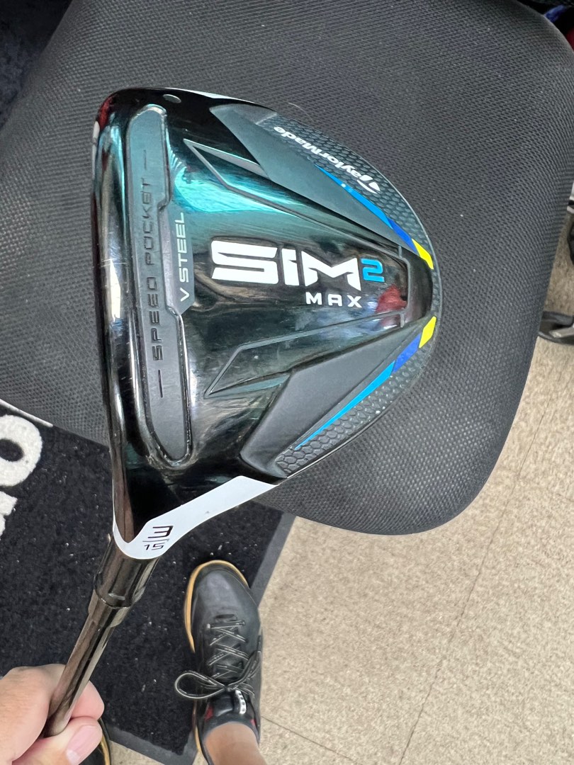 Sim max2 3 wood, Sports Equipment, Sports & Games, Golf on Carousell