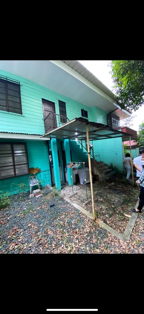 Small Cut Lot with Old House in New Manila, Quezon City on Carousell